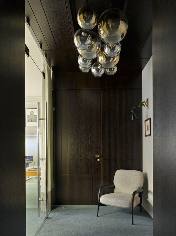 Office in Russia featuring mid-century modern furniture & lighting ...