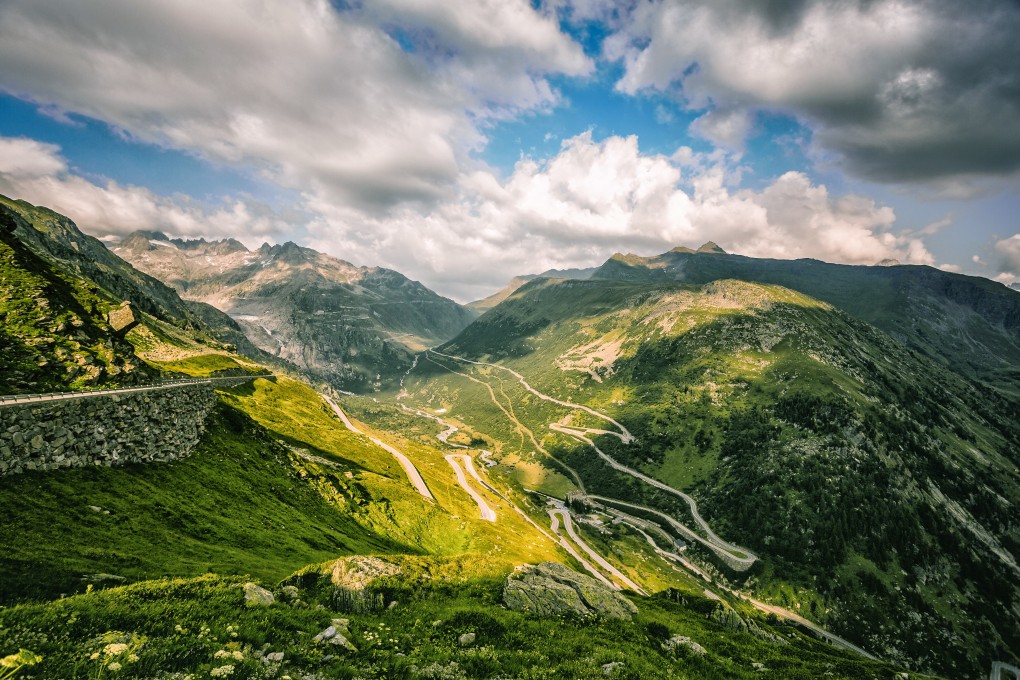 Unique things in the world: 10 Magic Mountain views