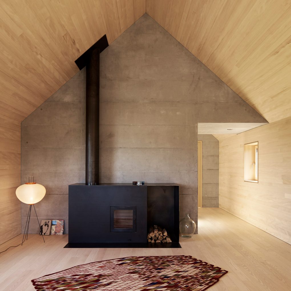 15 cozy homes with fireplaces from Pinterest boards | Unique Blog
