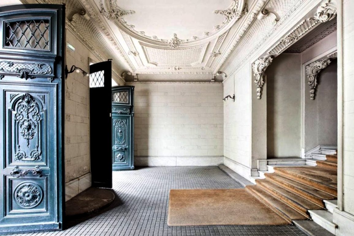 Top 5 Iconic Antique Chandeliers | Unique Blog